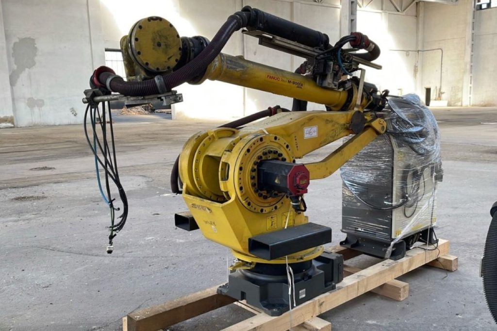 Used machines: Auction of high-quality industrial robots